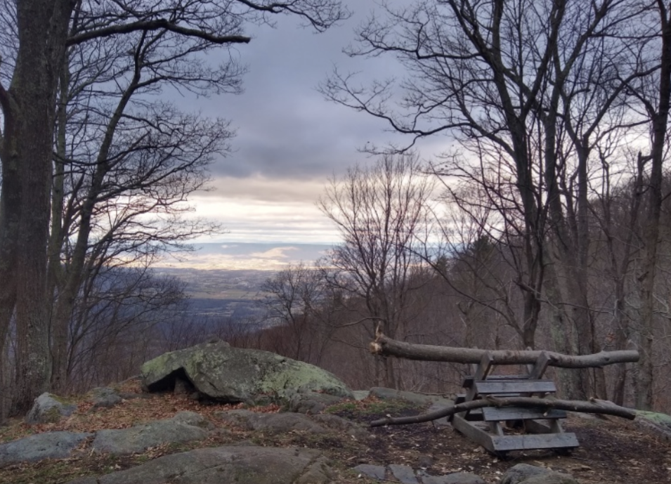 Rock Spring Cabin – Adventure Girl and Spawn